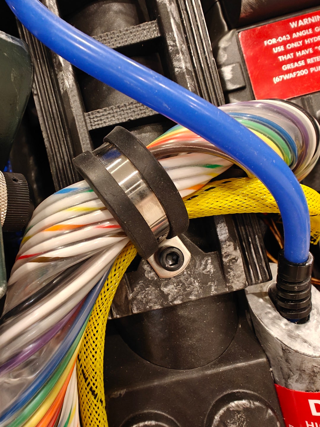 Ghostbusters Proton Pack Ribbon Cable Clamp: Stainless Steel, Movie ...