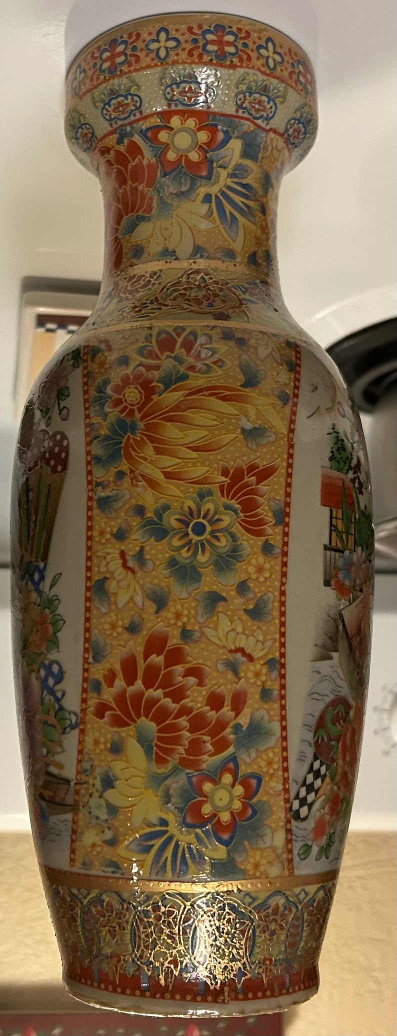 A 12 Flower Vase With simply Tacky on the Bottom to Prevent Moving. - Etsy