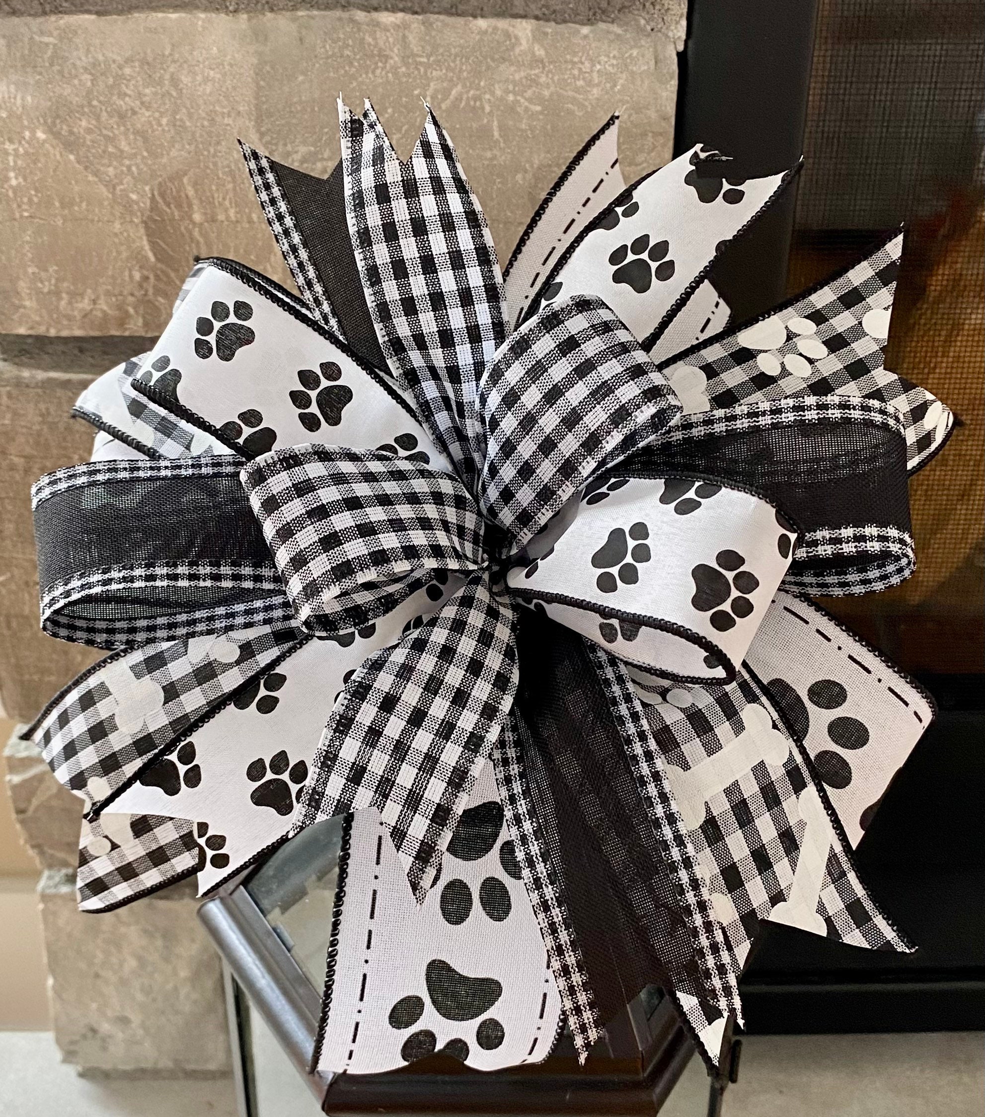 Farmhouse Dog Lover Bow, Paws, Bones, Black White, Gingham, Plaid ...