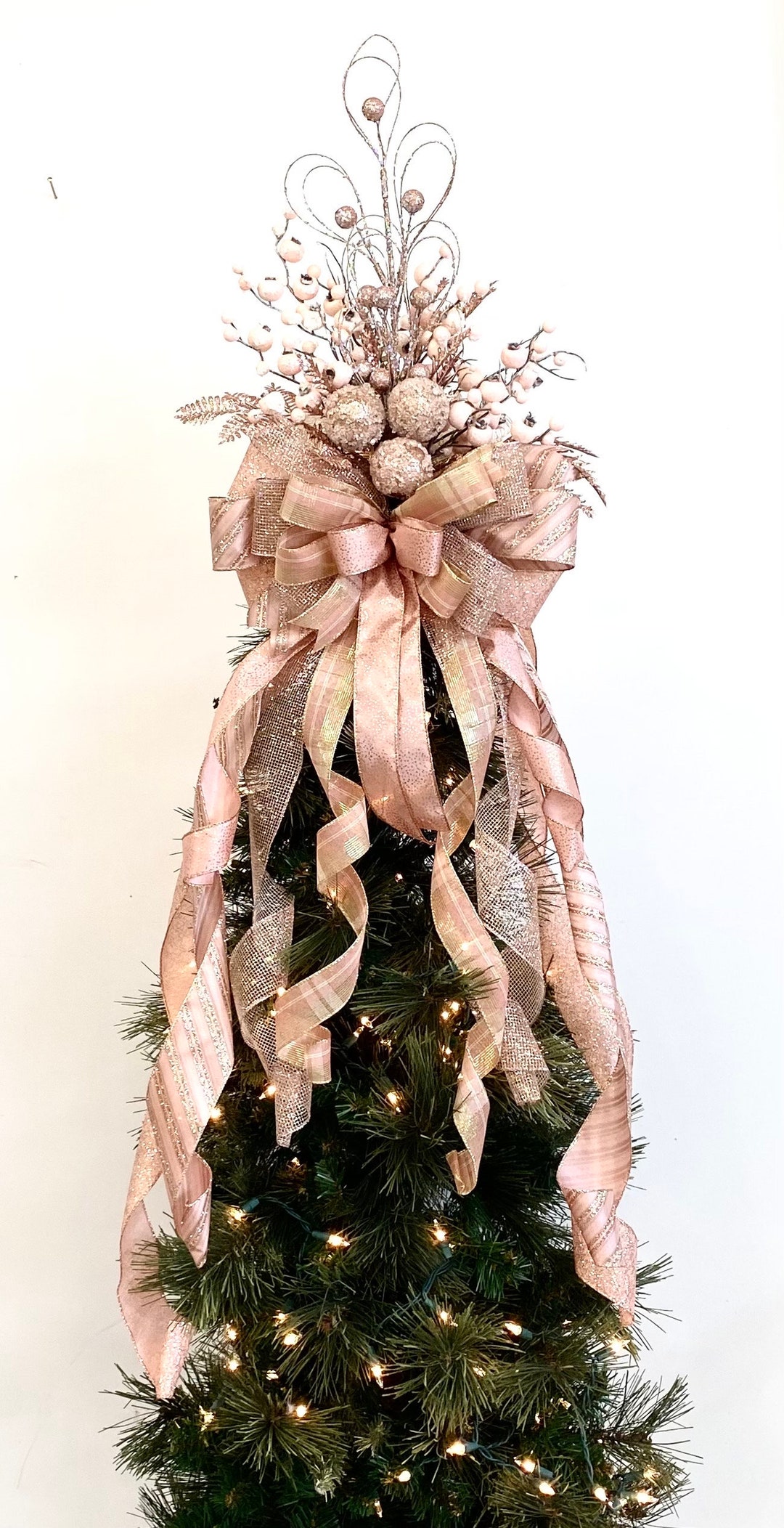 Rose gold christmas tree decorations store