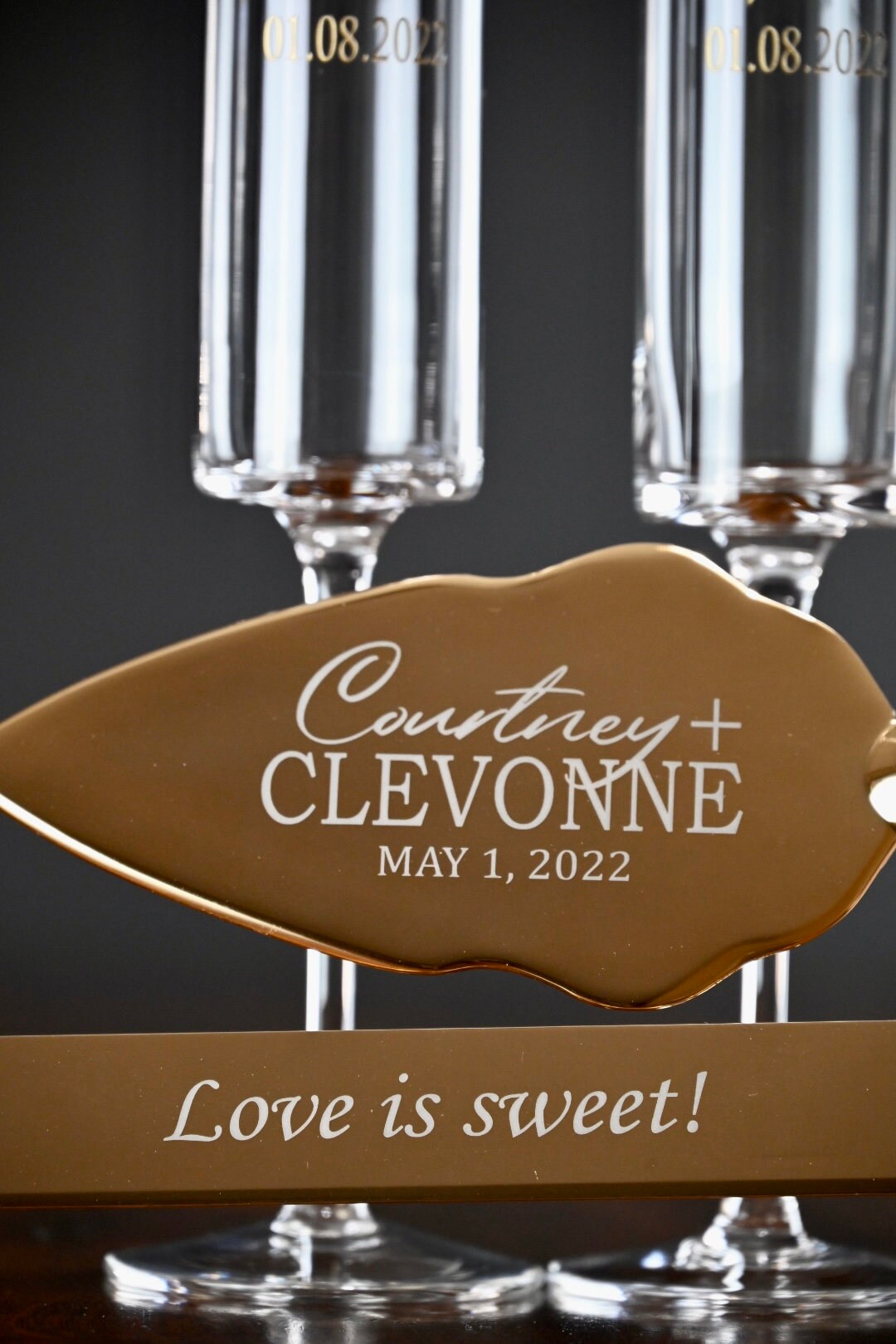 Personalized Modern Toasting Flutes With Gold Cake Cutting - Etsy