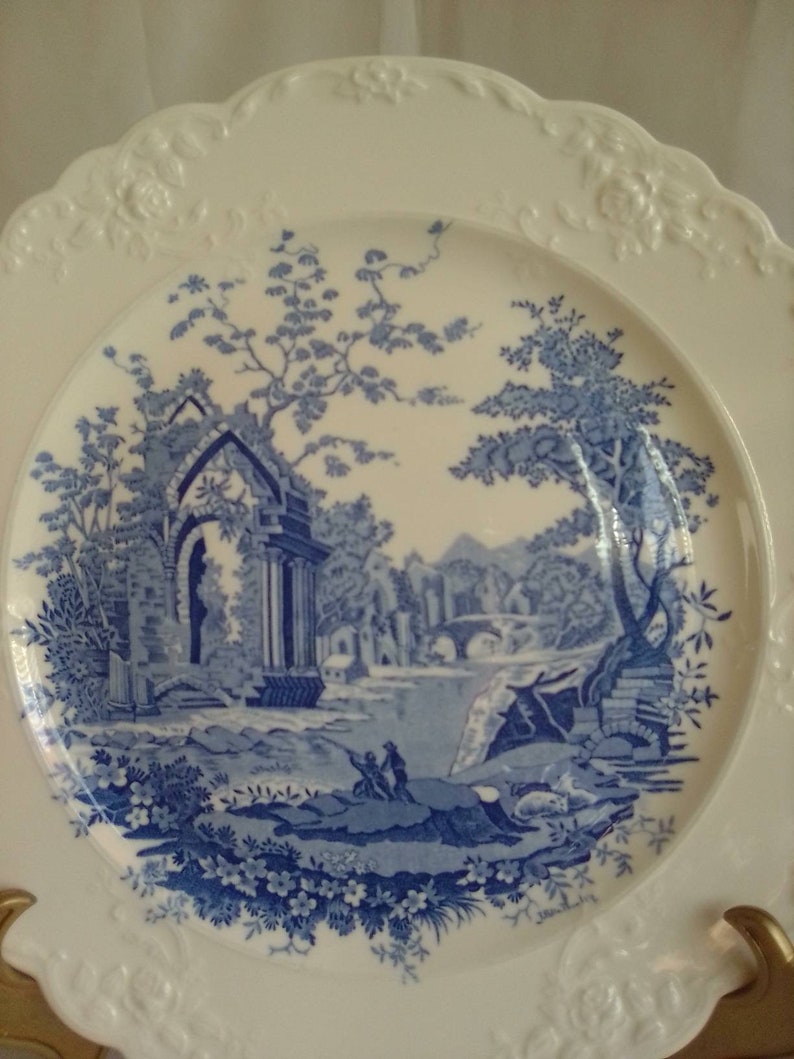 Vintage English Abbey 9 Inch Dinner Plates Blue and White - Etsy