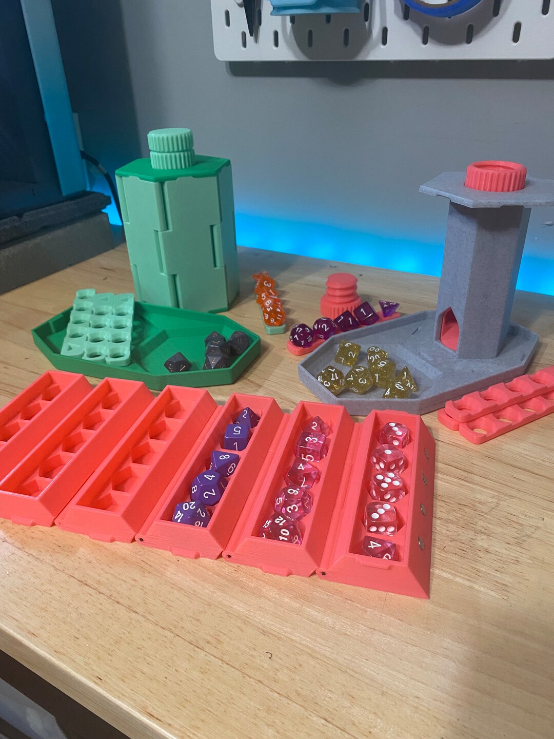 Dnd 3D | 3D Printed & Dual-color Dice Box + Dice Tower / Tray ...