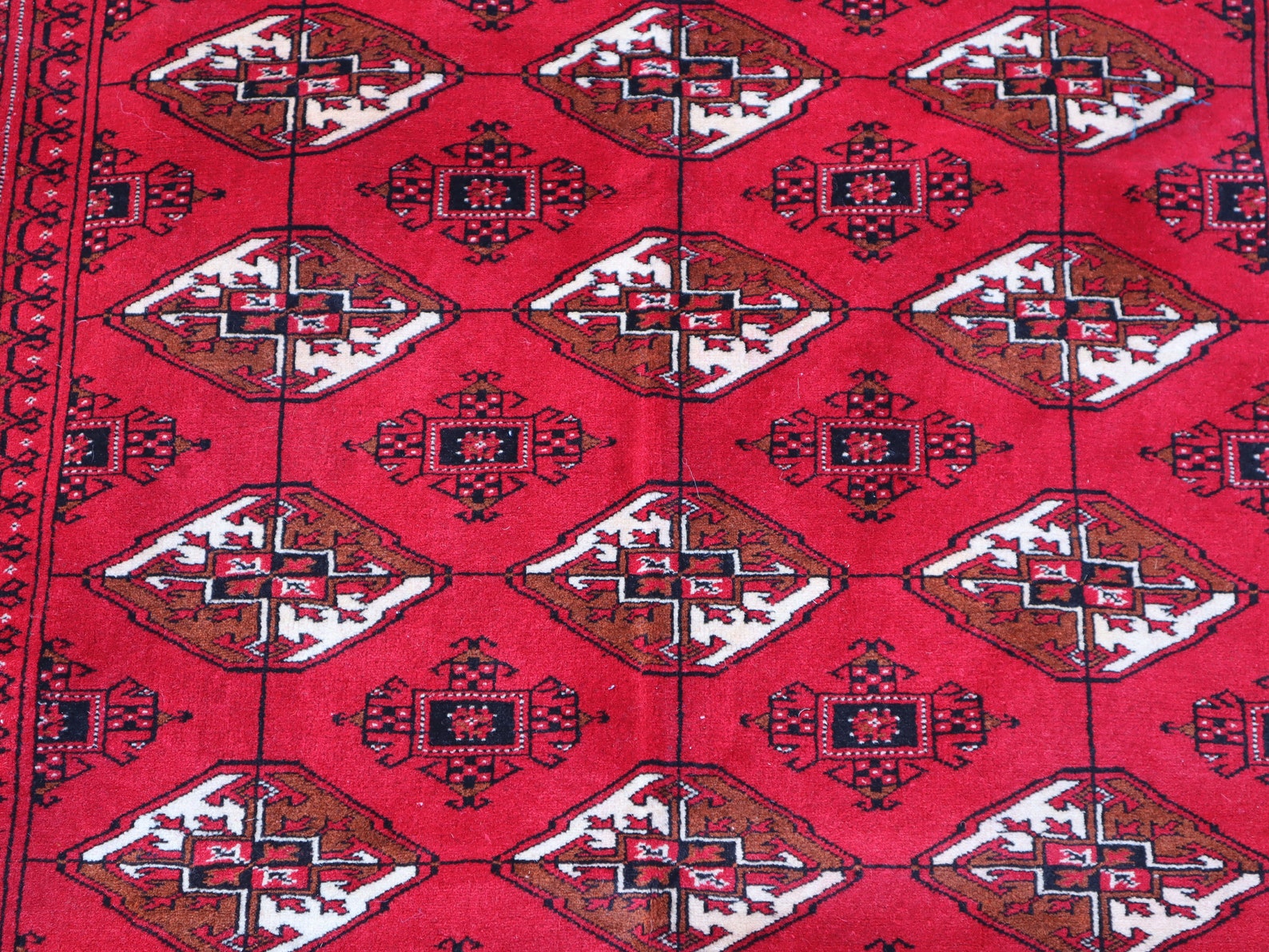 Turkmen Tekke Rug 4x6 Ft, Afghan Handmade Wool Silk Rug, Red Vintage ...