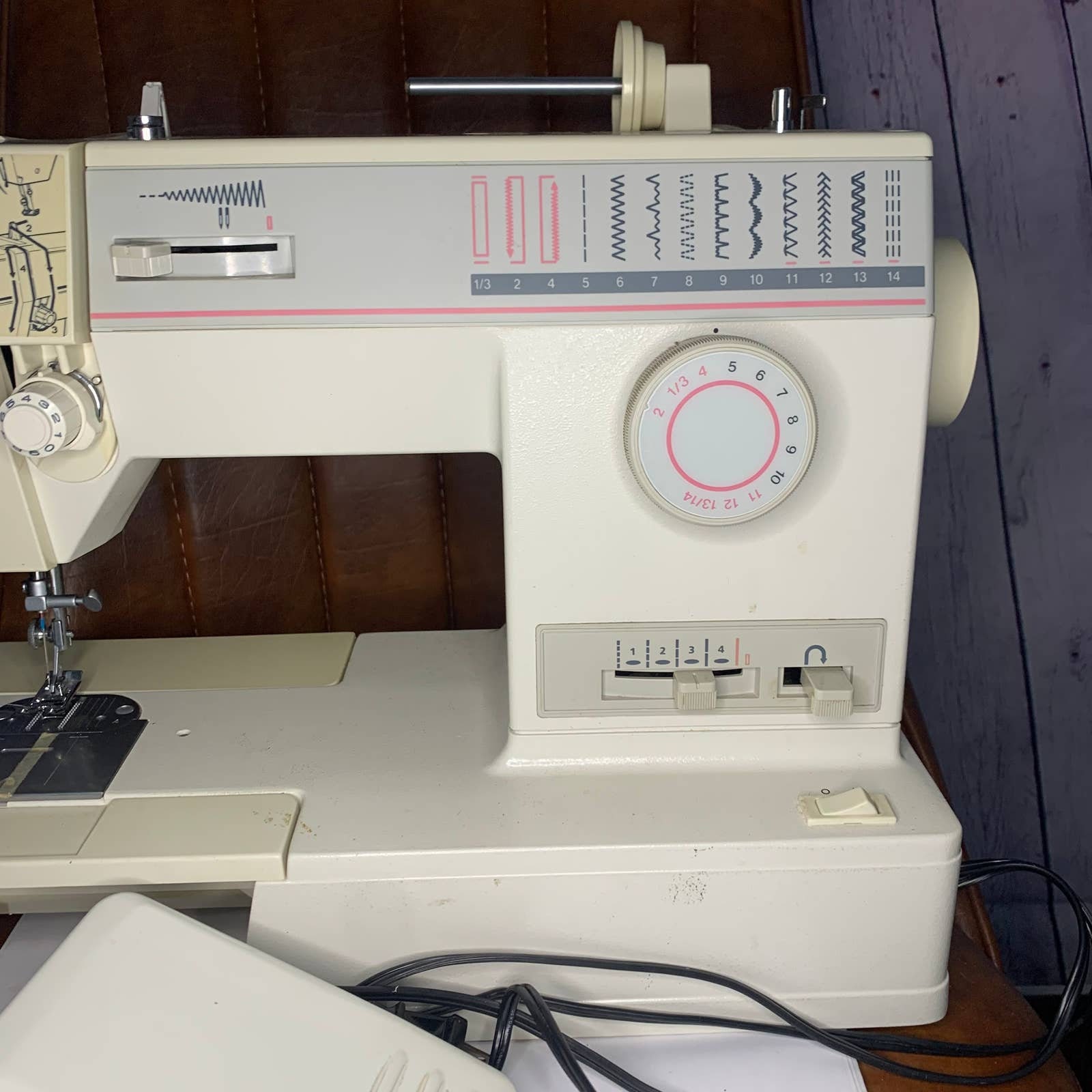 Vintage Singer Model 9010 Sewing Machine W/ Cords, Pedal, Manual ...