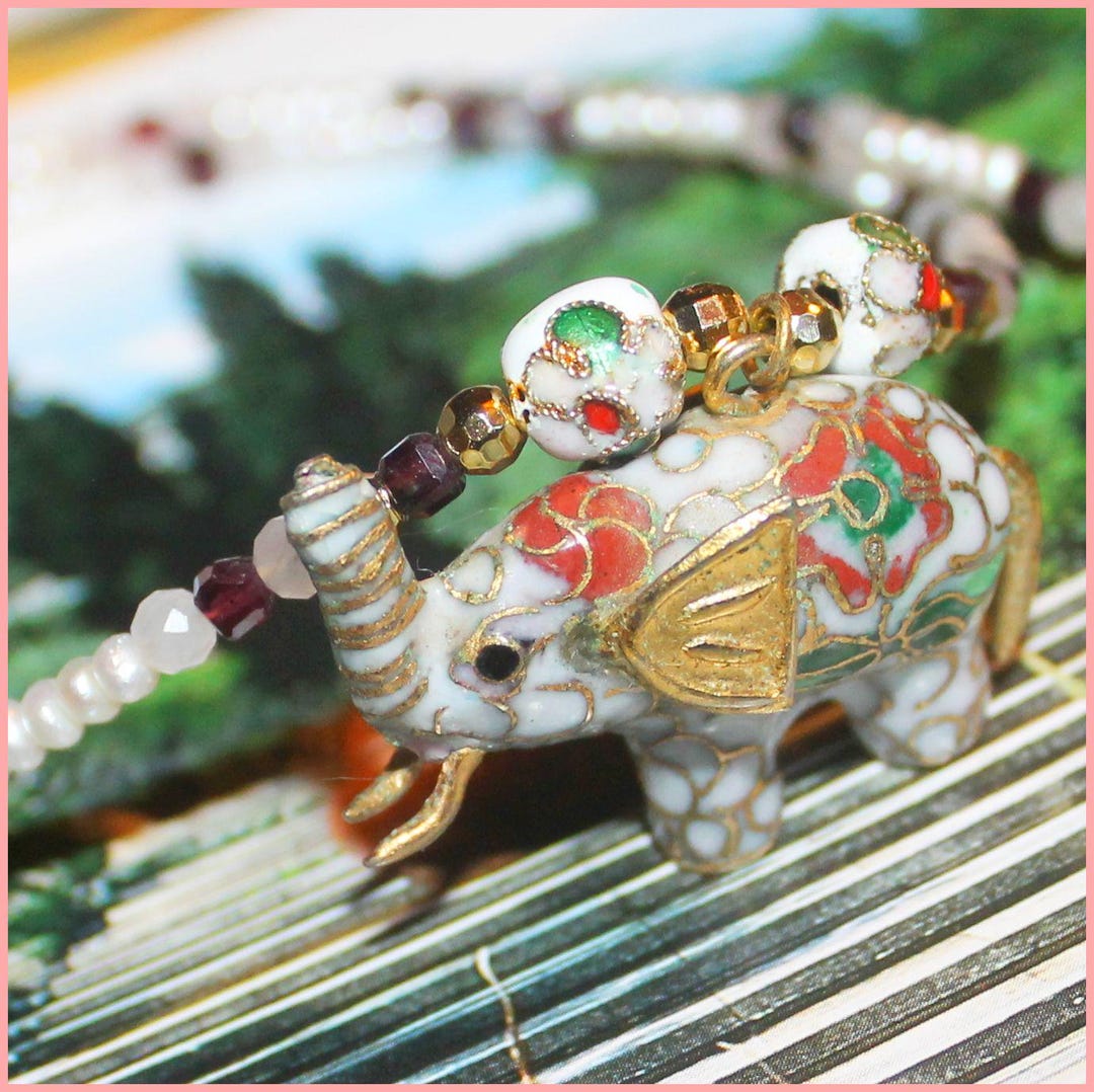 Vintage White Cloisonné Elephant Necklace. Cultured Pearls, Garnet. - Etsy
