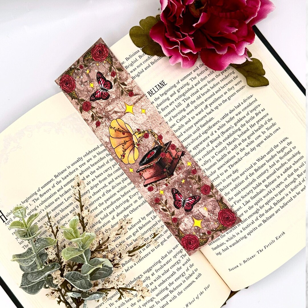 Witchy Botanical Gramophone Design, Oddities Aesthetic, Hand ...