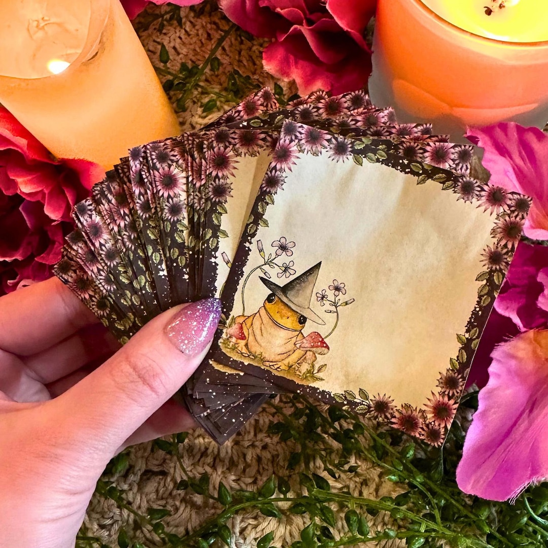 Handmade Cottagecore Note Papers With Witchy Frog Design, 40-pack of ...