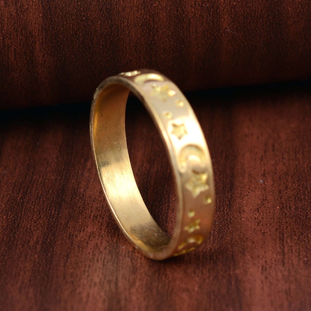 Moon Star Engraved Ring in Gold Brass dainty Ring Minimalist - Etsy