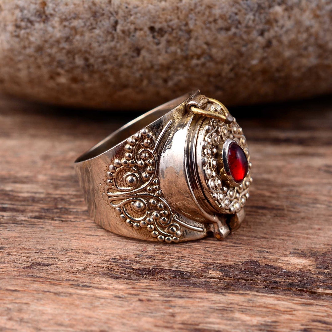 Garnet Poison Ring , Vintage Poison Ring , Openable Ring , Gold Box ...