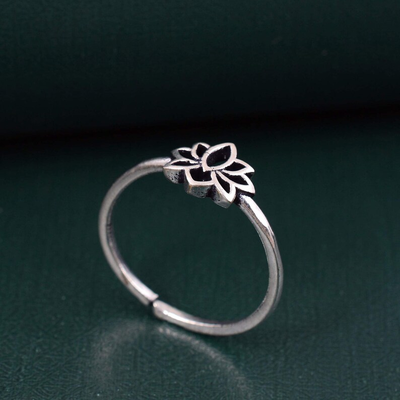 Lotus Flower Sterling Silver Toe Ring or Midi Ring - Etsy