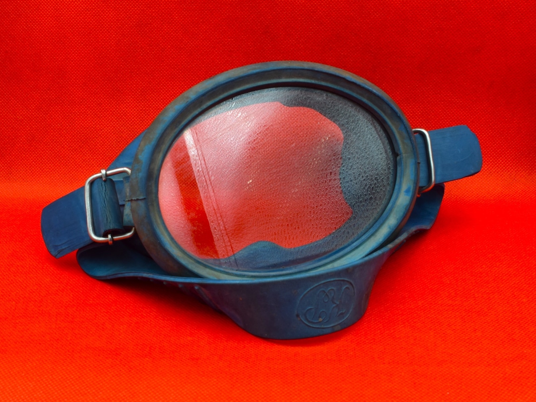 Vintage 1960s Rubber Scuba Mask: Nautical Decor Collectible - Etsy