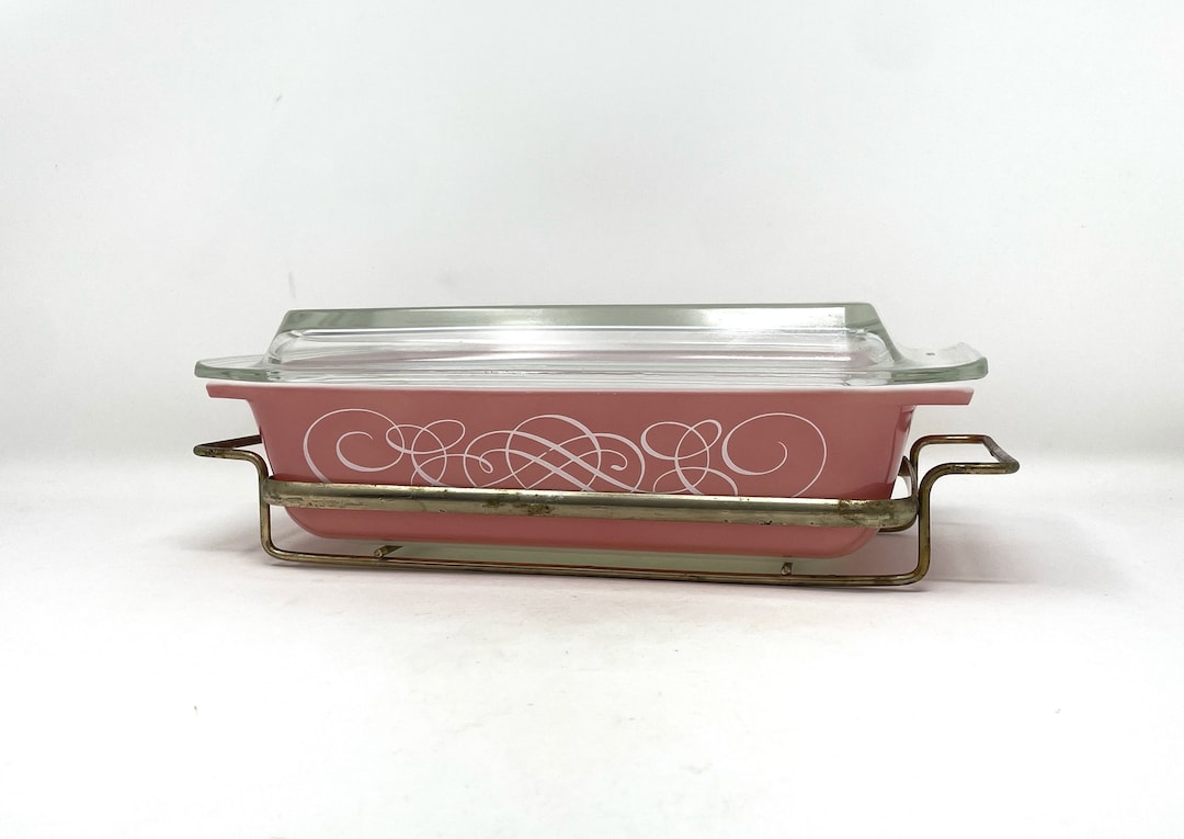 Vintage Pyrex Pink Scroll Space Saver 575 With Lid and Metal Cradle - Etsy