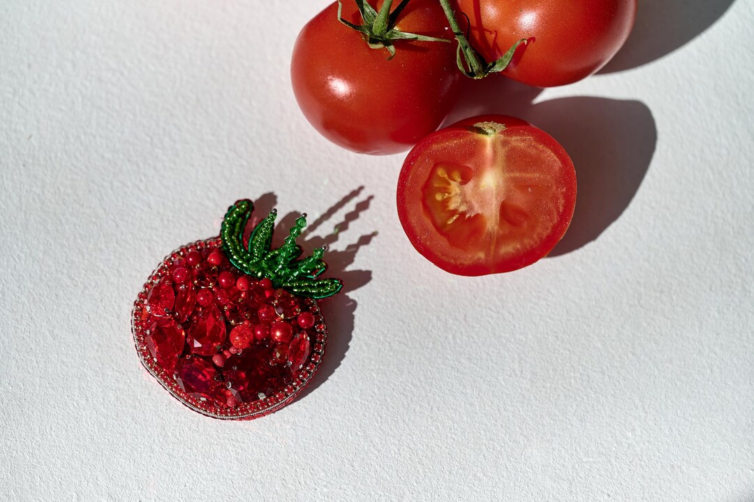 Handmade Tomato Brooch: Beaded Vegetable Jewelry - Etsy