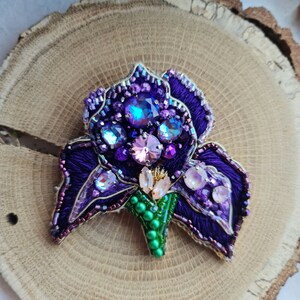 Iris Flower Brooch, Nature Lover Jewelry - Etsy