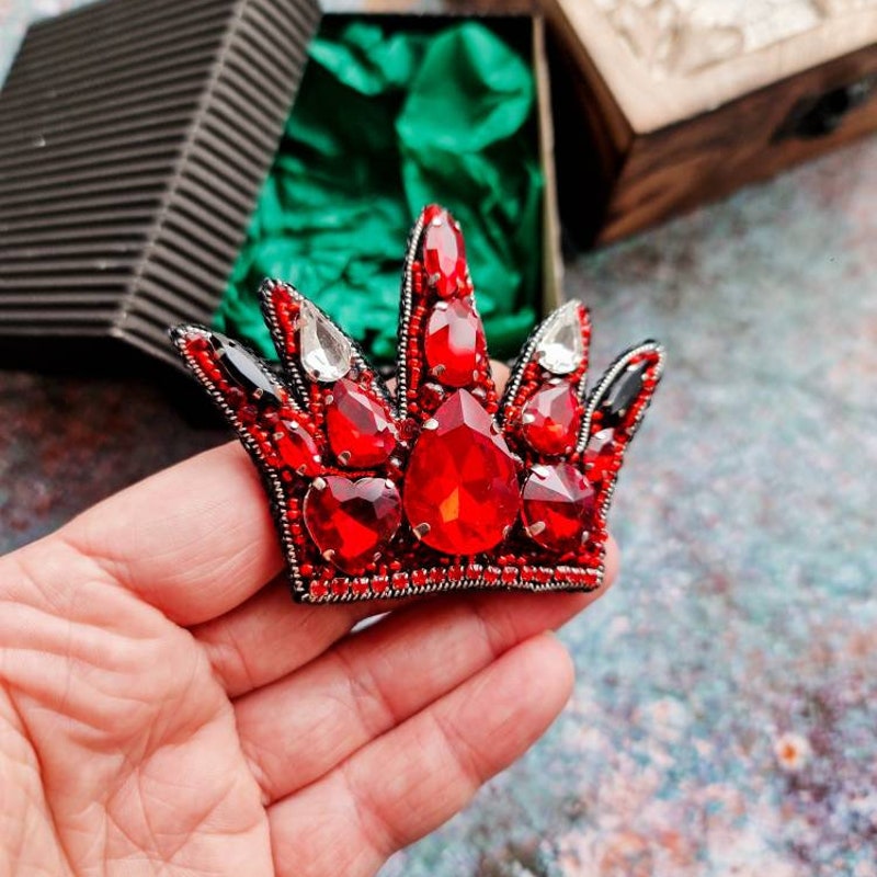 Crown Pin - Etsy
