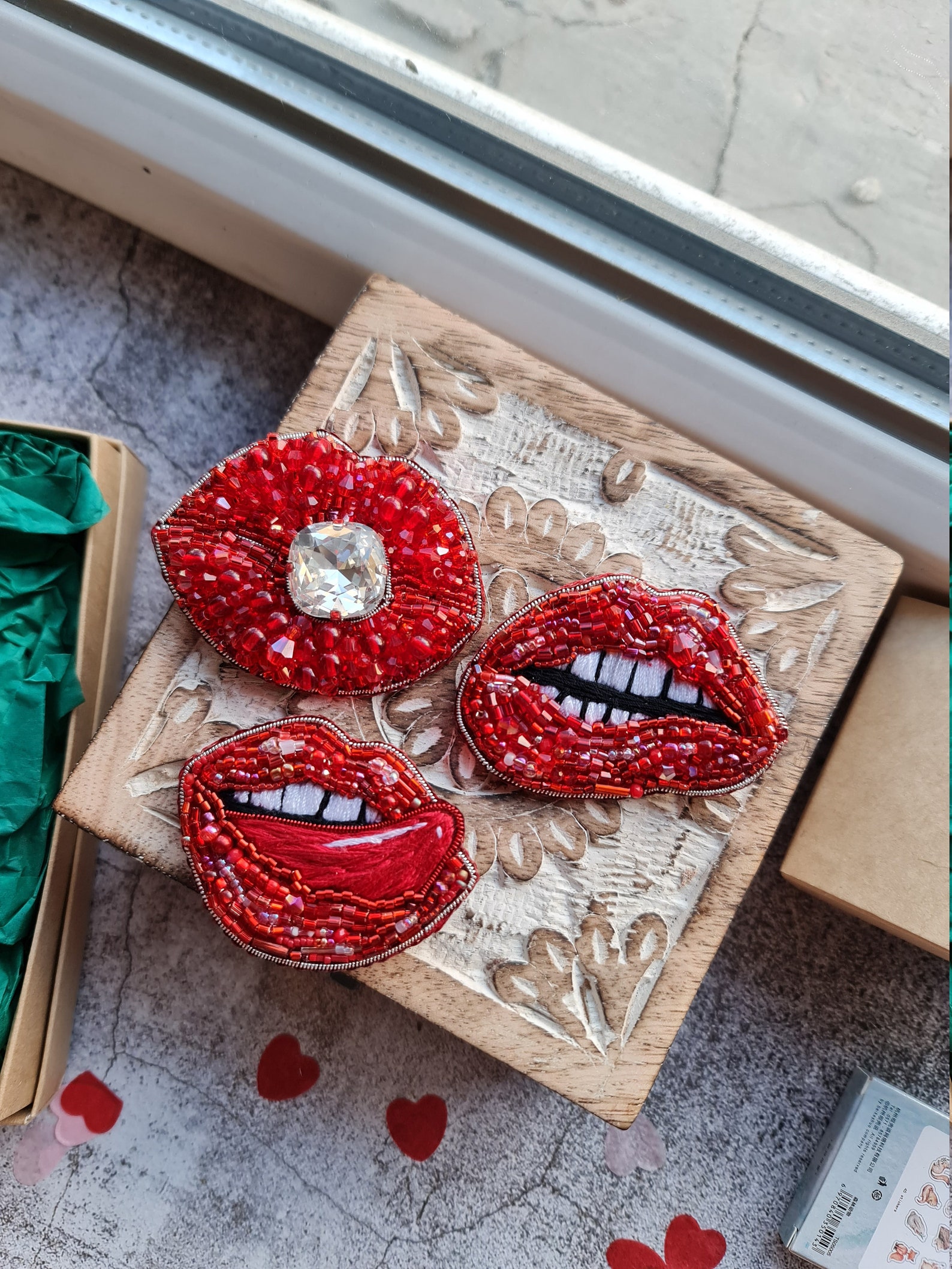 Red Lips Brooch Crystal Lip Pin Embroidery Jewelry - Etsy