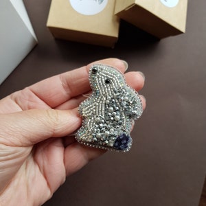 Cute Rabbit Pin, Kawaii Bunny Brooch, Gifts for Kids, Hand Embroidery ...