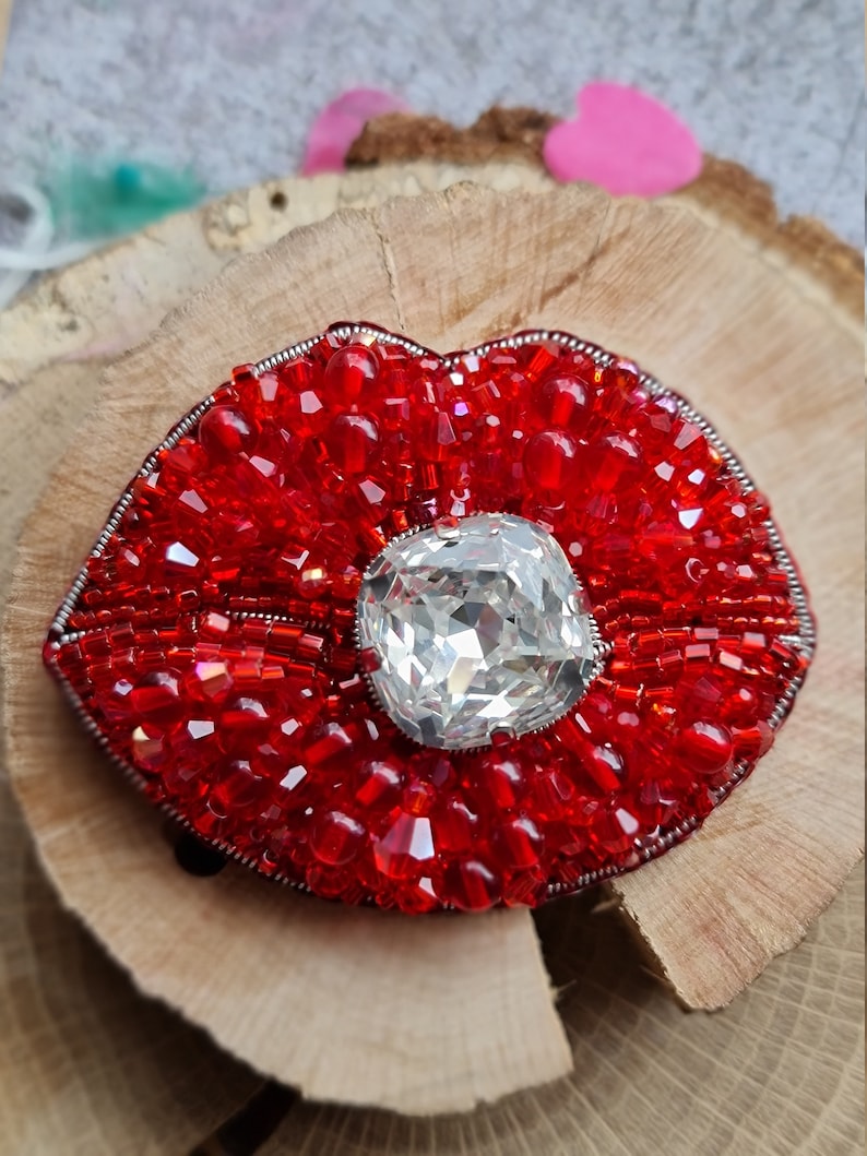 Red Lips Brooch Crystal Lip Pin Embroidery Jewelry - Etsy