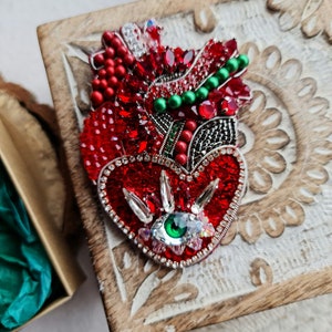 Anatomical Heart Pin, Brooch for Woman - Etsy