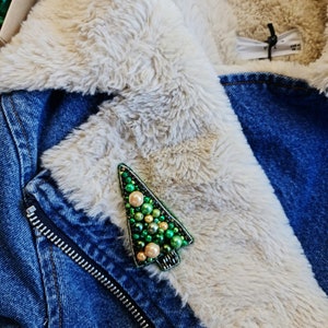 Christmas Tree Pin, Holiday Brooch, Best Friend Gift - Etsy