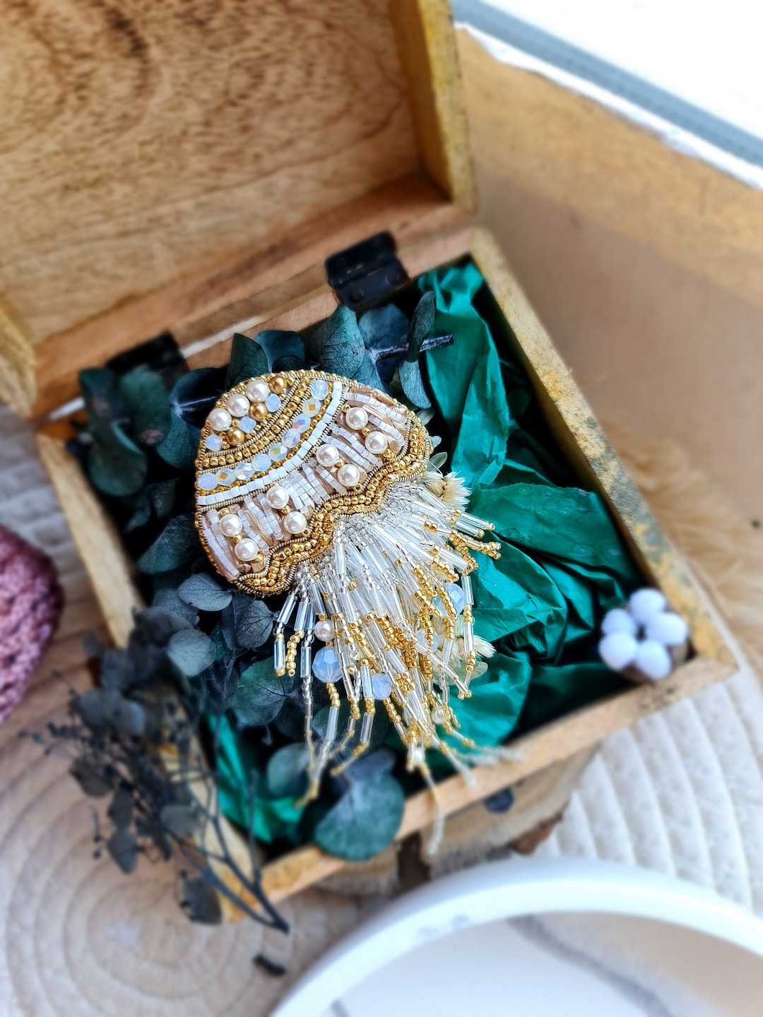 Jellyfish Pin Beaded Brooch for Woman, Nature Jewelry, Summer Jewelry ...