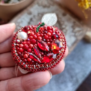 Cute Apple Fuit Pin, Apple Beaded Brooch, Nature Lover Gift - Etsy