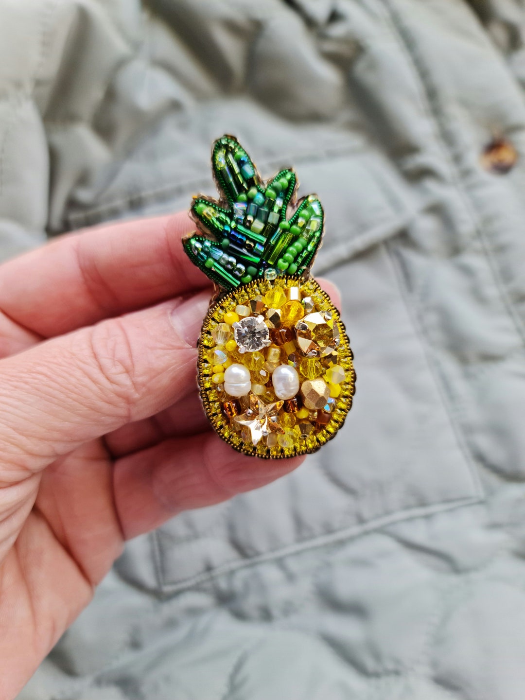 Golden Delight: Pineapple Brooch - Sparkling Tropical Gift - Etsy