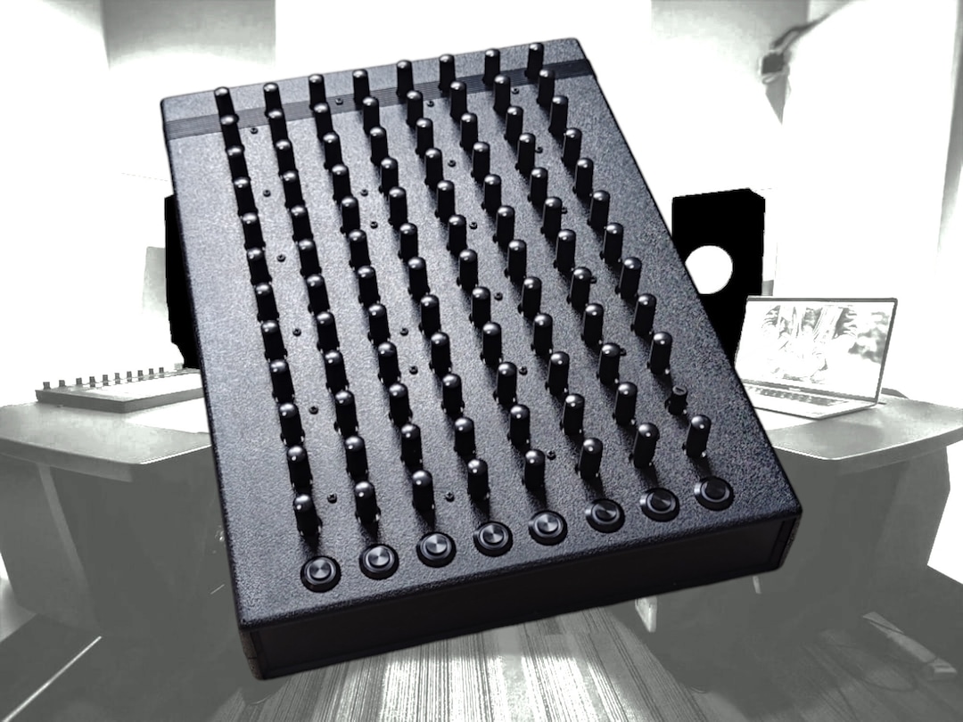 Midi Controller BB-XL / 8 LED Arcade Buttons / 96 Potentiometers / Din Midi & Usb Midi Out ...