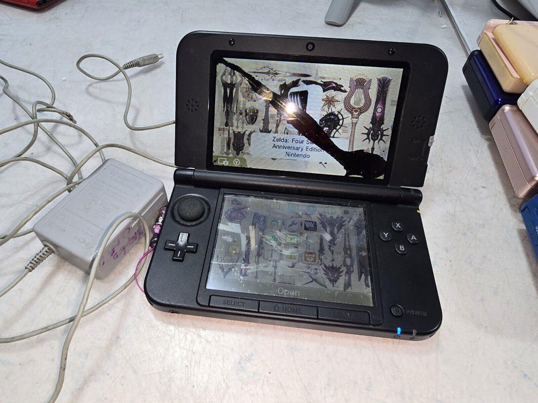 Nintendo Exact 3ds Xl -broken Top Screen-zelda 4 Swords on It-fair ...