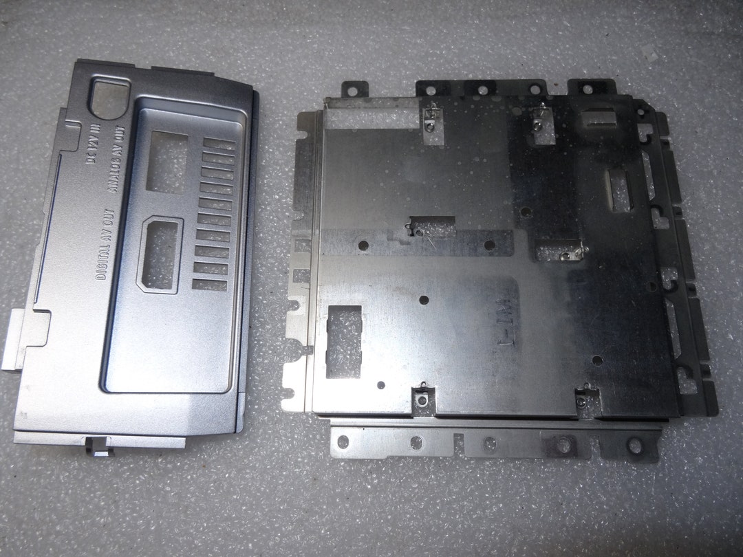 Nintendo Game Cube DOL-001 3 Hole Bottom MB Metal Plates W/2 Hole ...