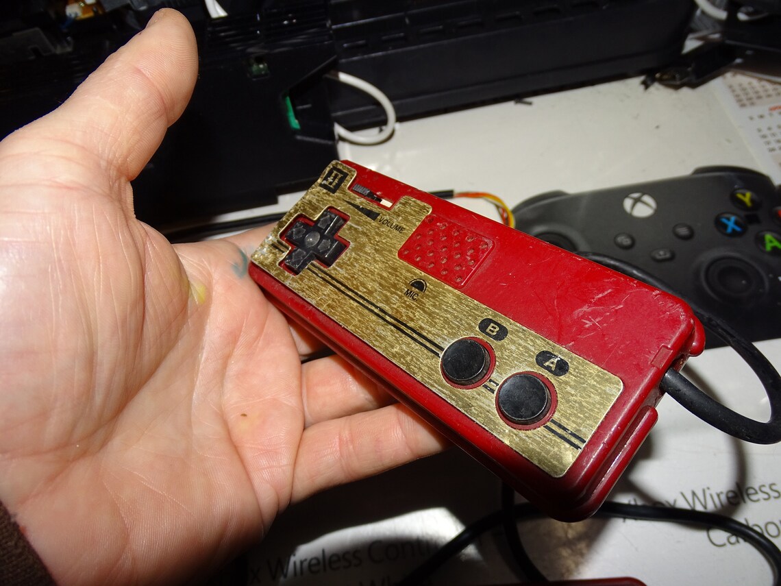 Nintendo Japan Famicom Red Worn/broken As-is Controller Set | Etsy