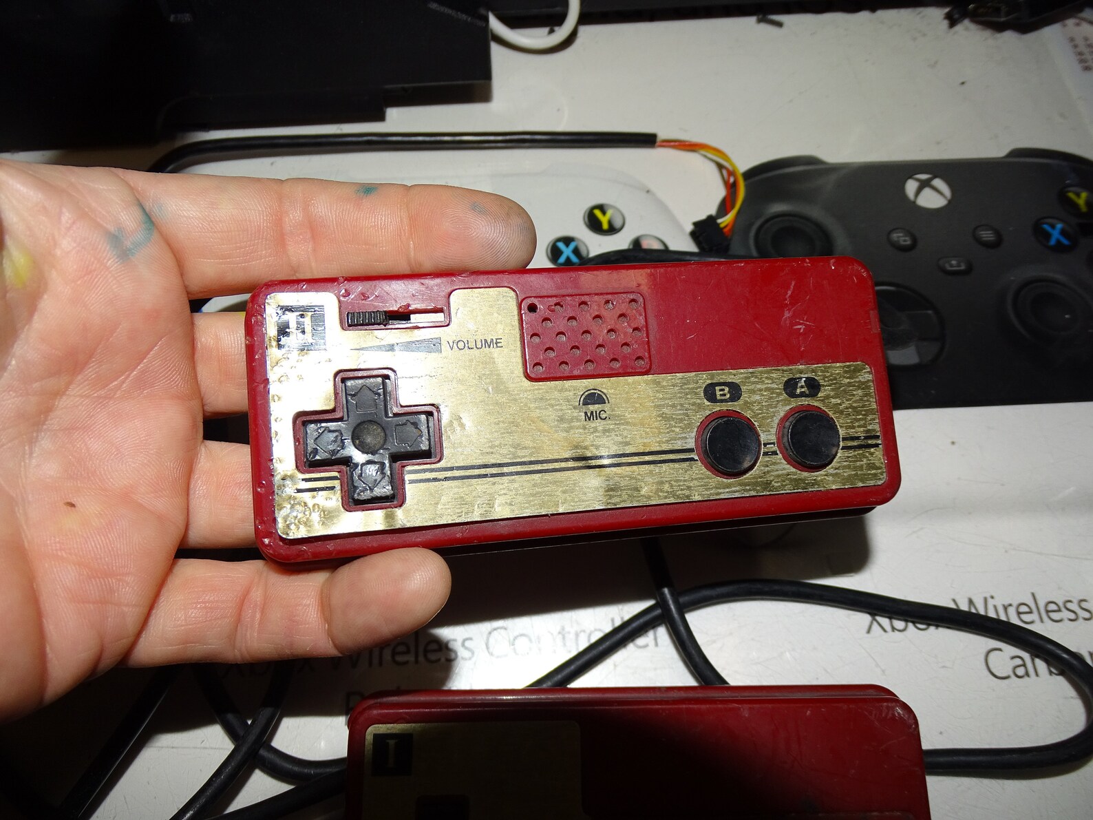 Nintendo Japan Famicom Red Worn/broken As-is Controller Set | Etsy