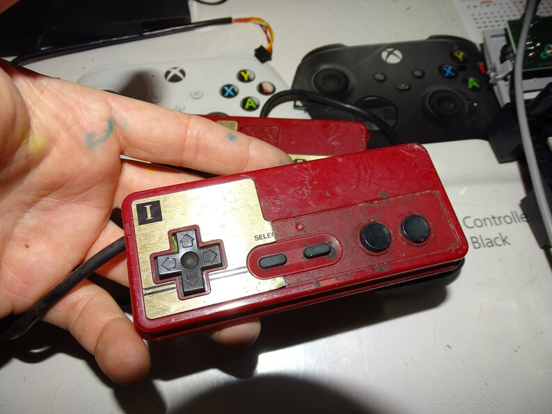 Nintendo Japan Famicom Red Worn/broken As-is Controller Set | Etsy