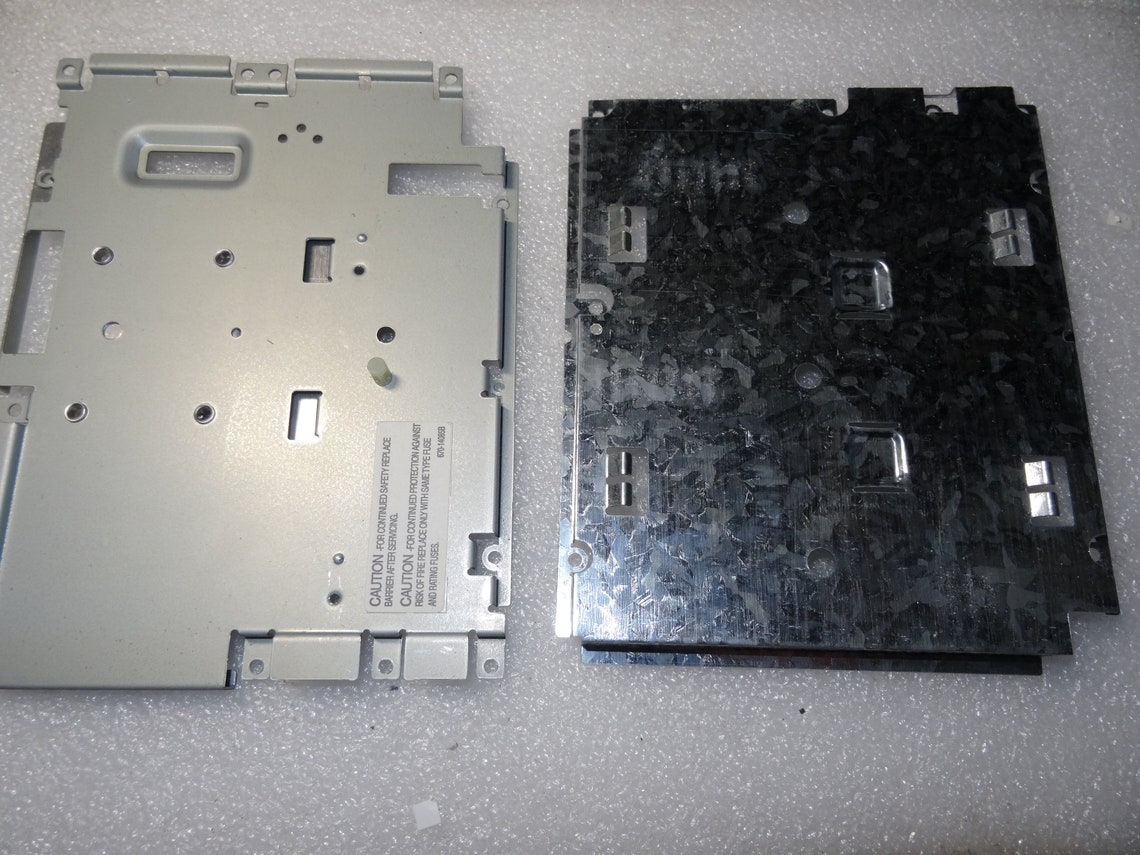 SEGA Dreamcast Model 1 Labeled Clean Cosmetic Top & Bottom Metal Heat ...