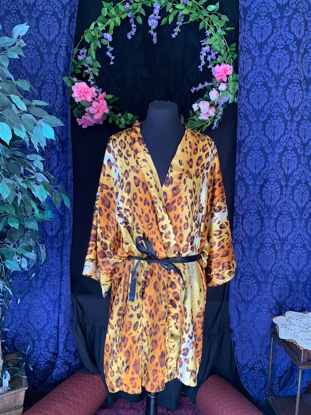 Vintage 1990s Leopard Print Silky Robe, 90s, Flowy Leopard Loungewear ...