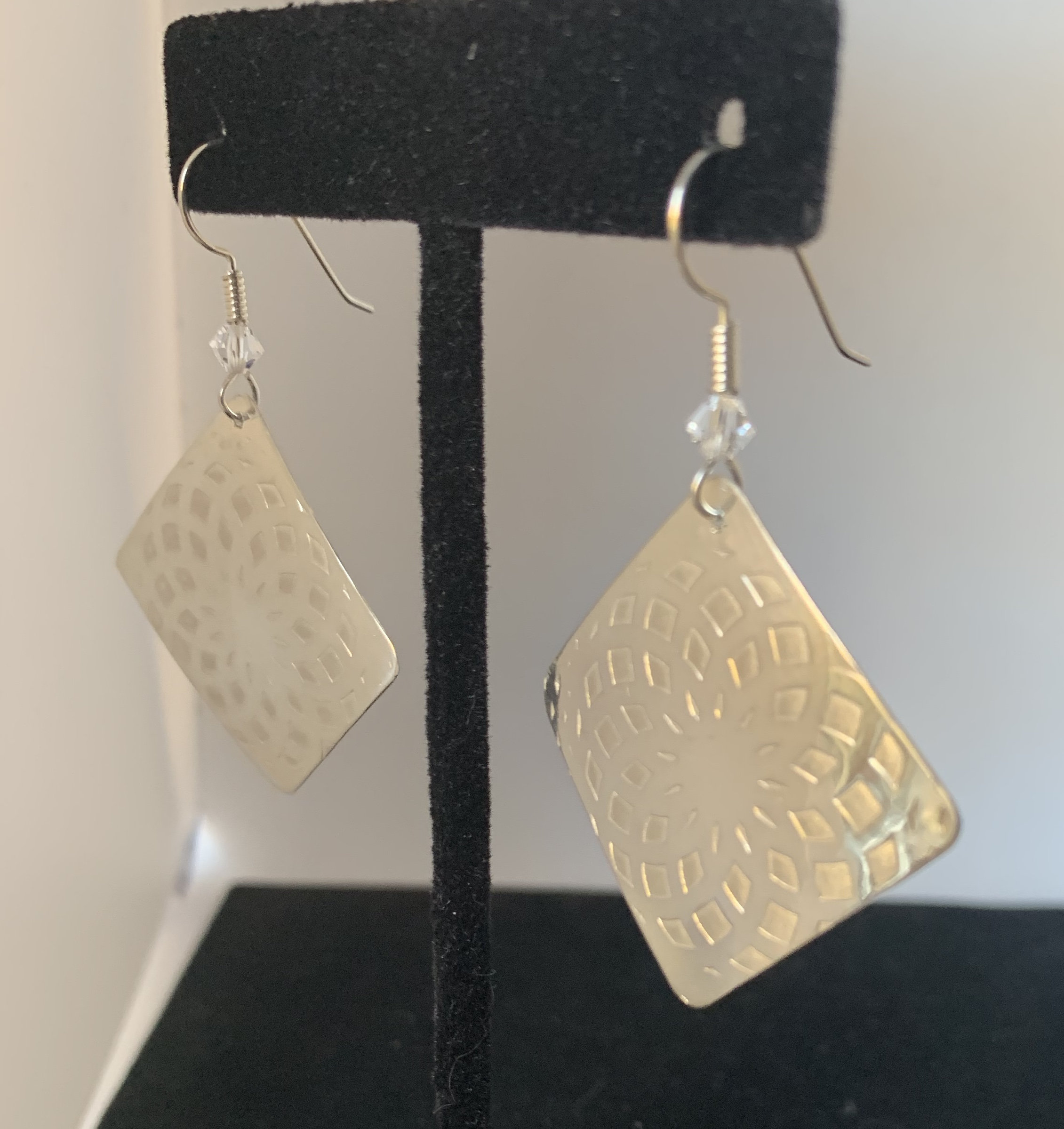 Sterling Silver Mandula Design with Crystal Accent Earrings - Etsy Italia