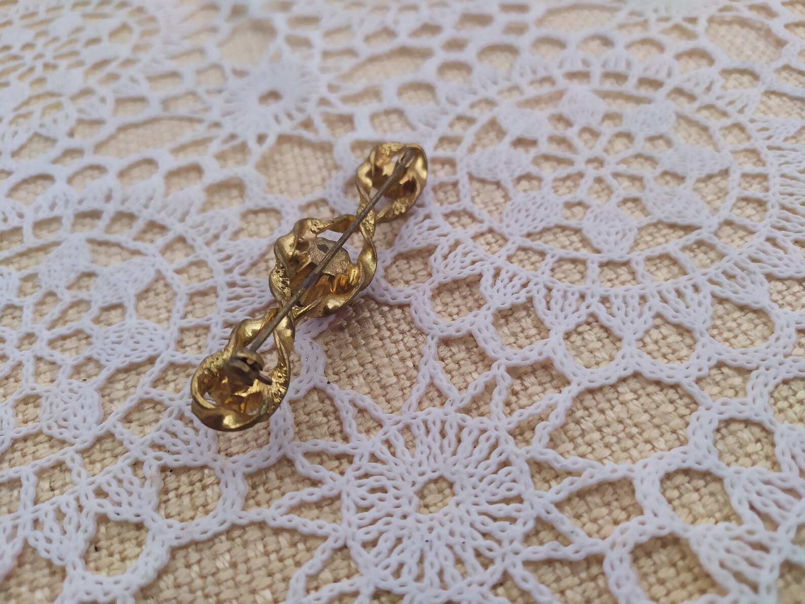 Brooche From 1970s Gold Elongated With Fuchsia Crystals Gold | Etsy