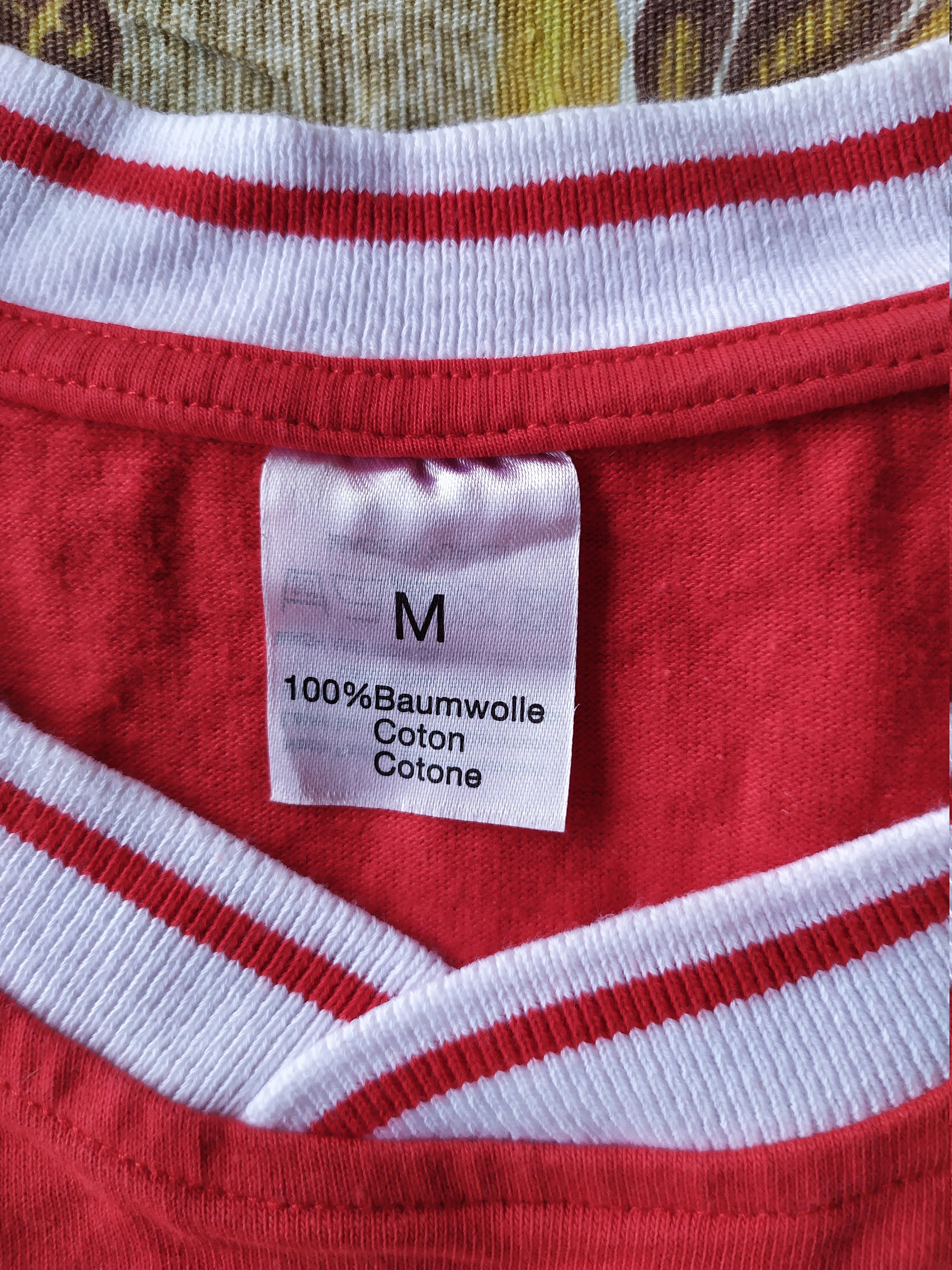 Red White Cross Soccer Team Jersey Unisex T-shirt, Vintage Clothing (M ...