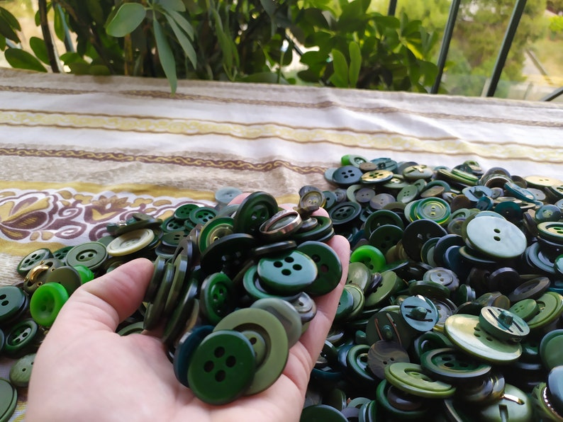 Vintage 25 Buttons in Assorted Colors of Green Sew Lovers | Etsy