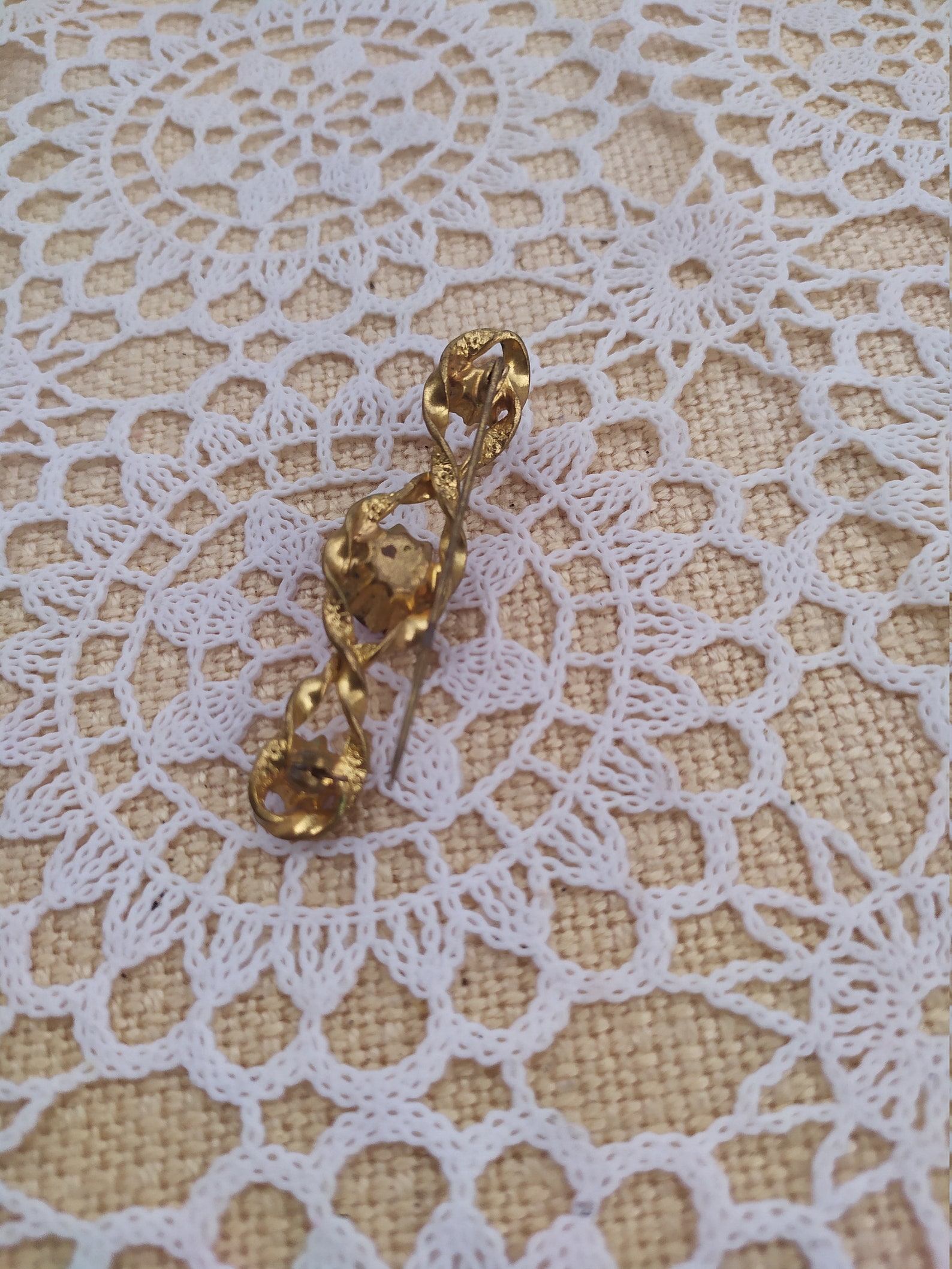 Brooche From 1970s Gold Elongated With Fuchsia Crystals Gold | Etsy