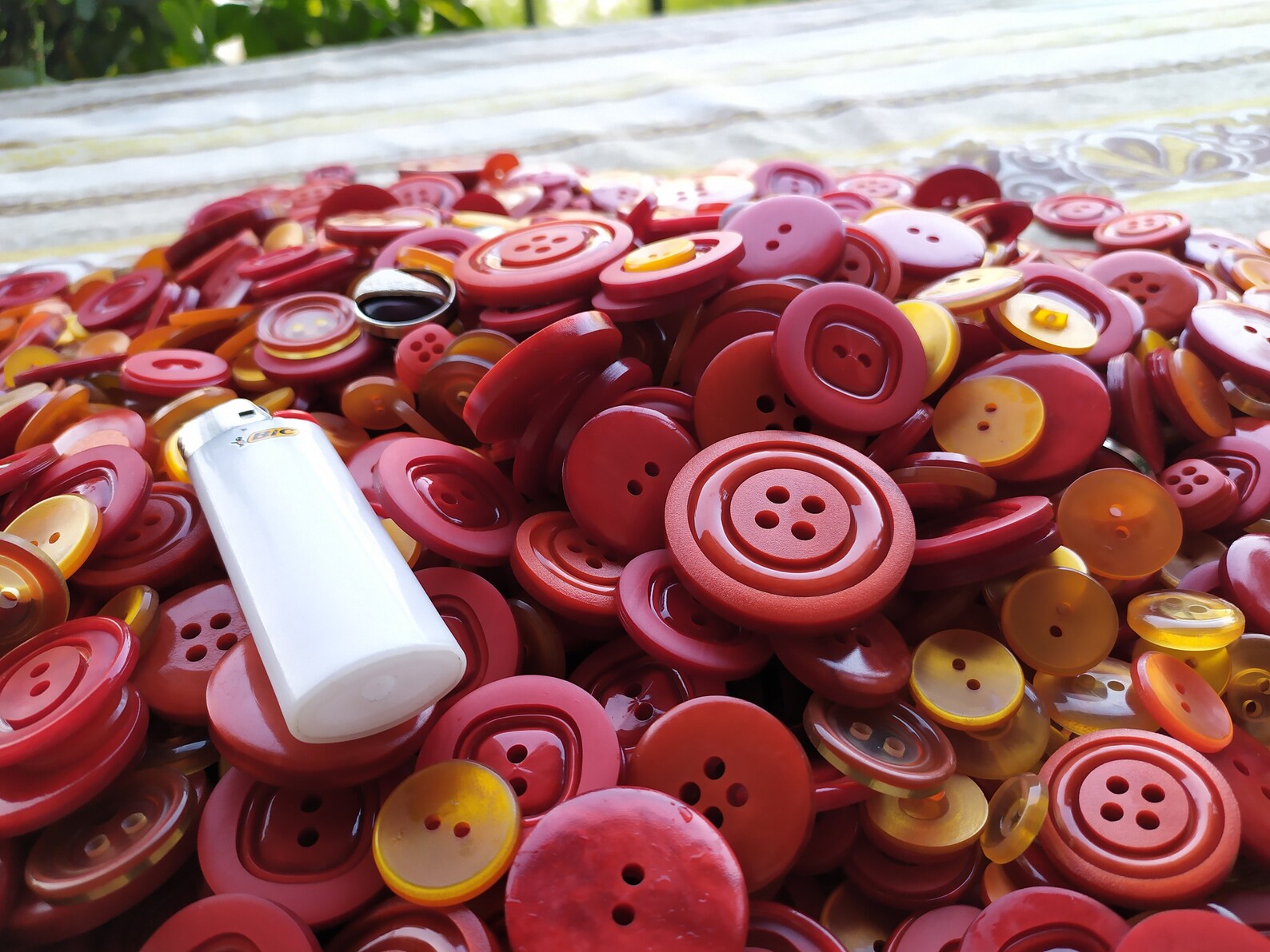 Vintage 25 buttons in assorted colors of red and orange sew | Etsy