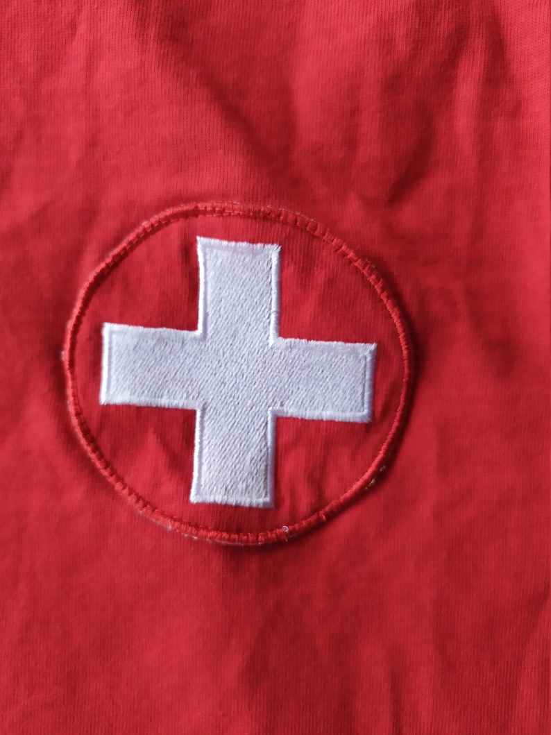 Red White Cross Soccer Team Jersey Unisex T-shirt, Vintage Clothing (M ...