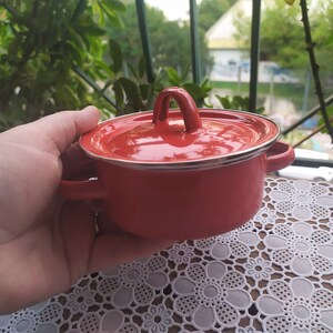 Undersized Enamelled Vintage Tiny Pot Decorative Cooking Vessel Retro ...