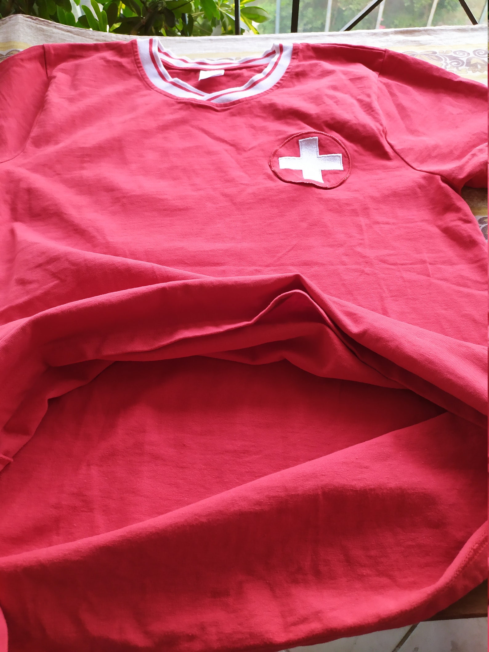 Red White Cross Soccer Team Jersey Unisex T-shirt, Vintage Clothing (M ...