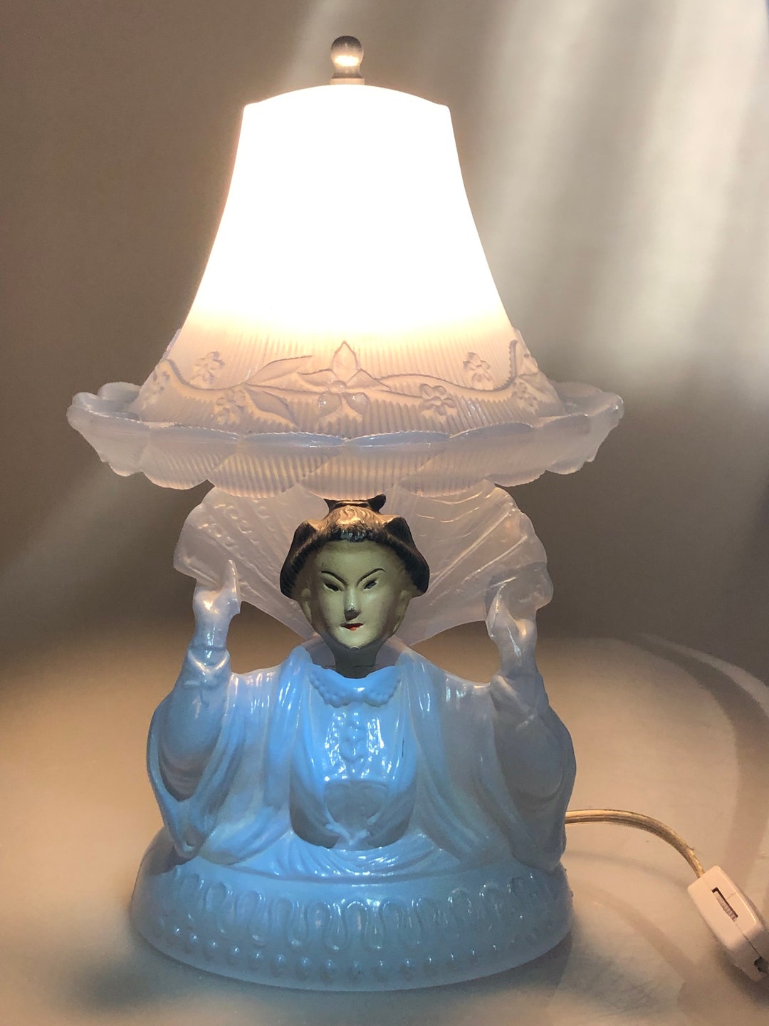 Antique Lamp Woman With Bobble Head Night Stand ,desk Lamp, Extremely ...