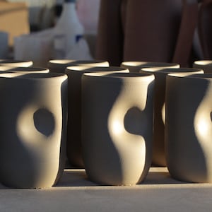 Medium Indent Ceramic Mug/thumbprint Tumblers/minimalist Tea Cup - Etsy