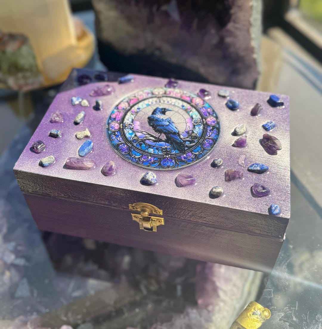 Black Raven Spell Chamber – Sacred Crystal Charging Box | Amethyst ...