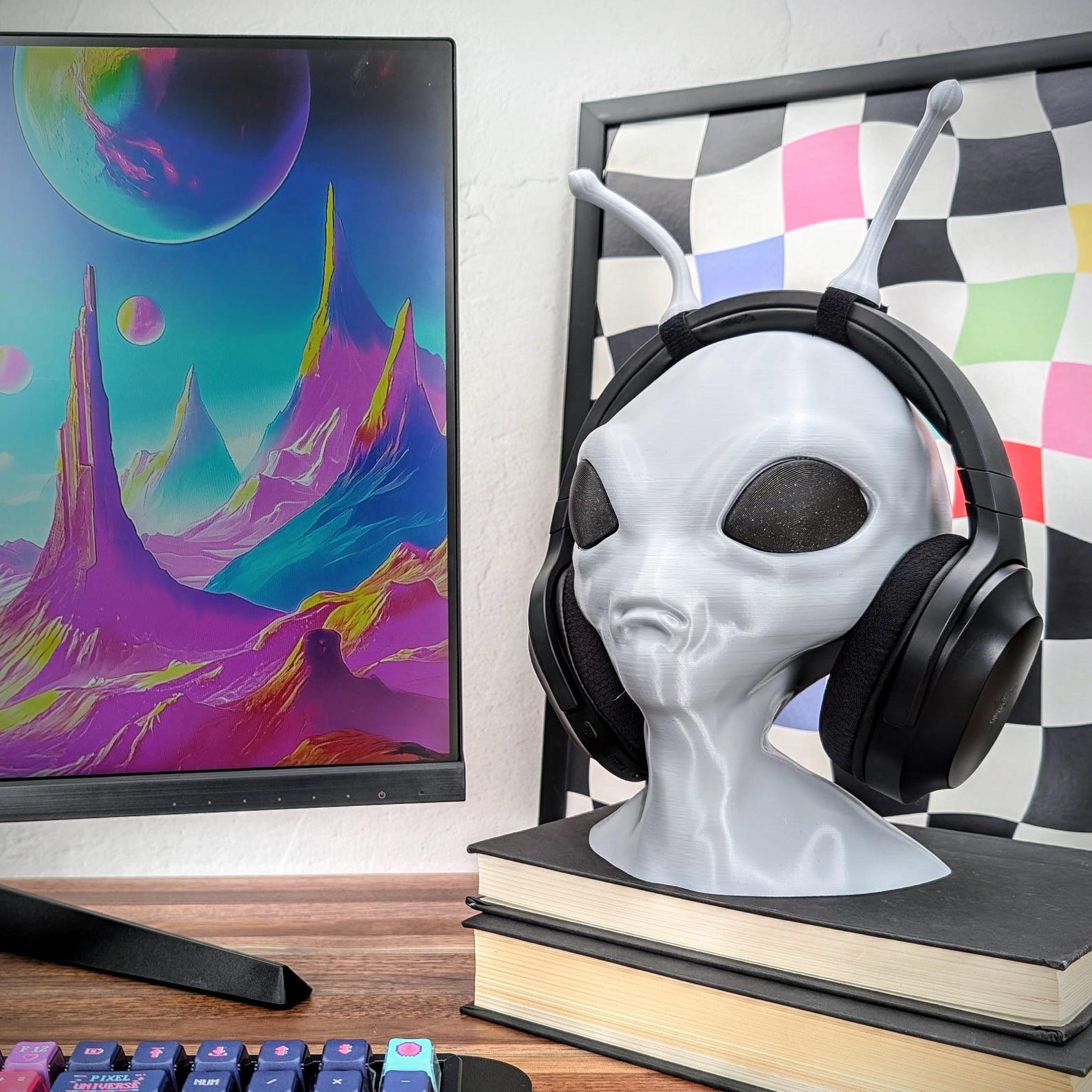 Alien Headphone Stand Fantasy Headset Holder Gaming Accessories Office ...