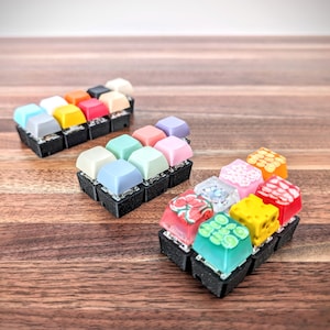 Keyboard Fidget Toy - ASMR Keychain Desk Toy - Stim Toy - Stress Relief ...